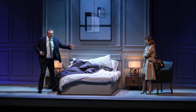 "Gerçek" Oyunu Dekor Tasarımcısı; David Woodhead"